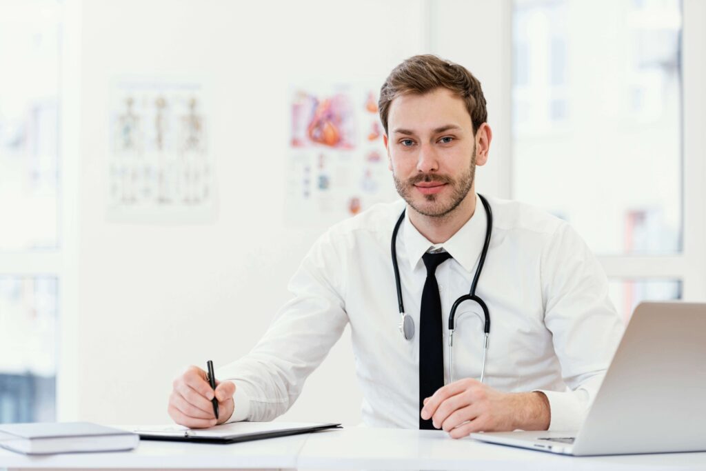 How to Become a GP - General Practitioner in the NHS (UK) | Studyhub