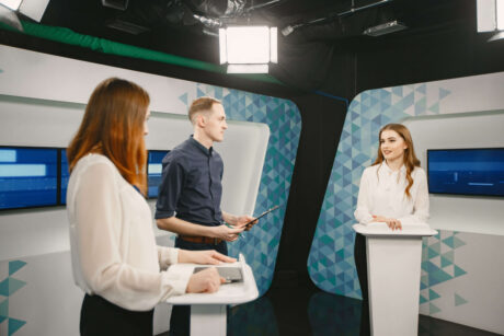 How to Become a TV Presenter | Skills, Qualifications & Courses | Studyhub
